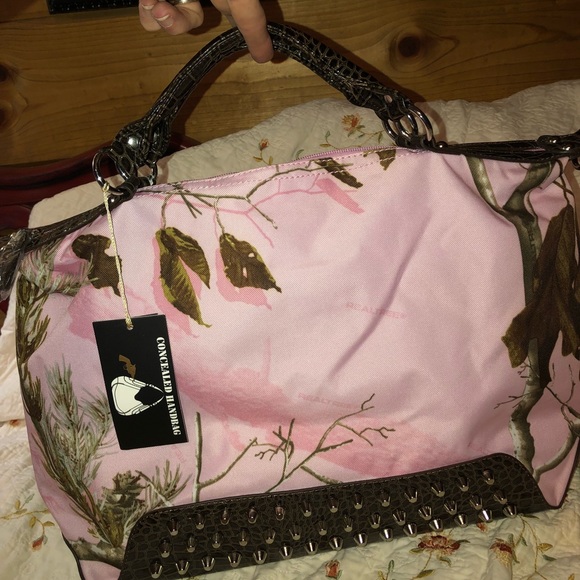 Realtree | Bags | Nwt Realtree Pink Camo Concealed Handbag Purse | Poshmark